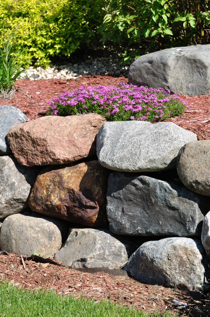 Do Natural Stone Hardscapes Stand Up to the Elements?